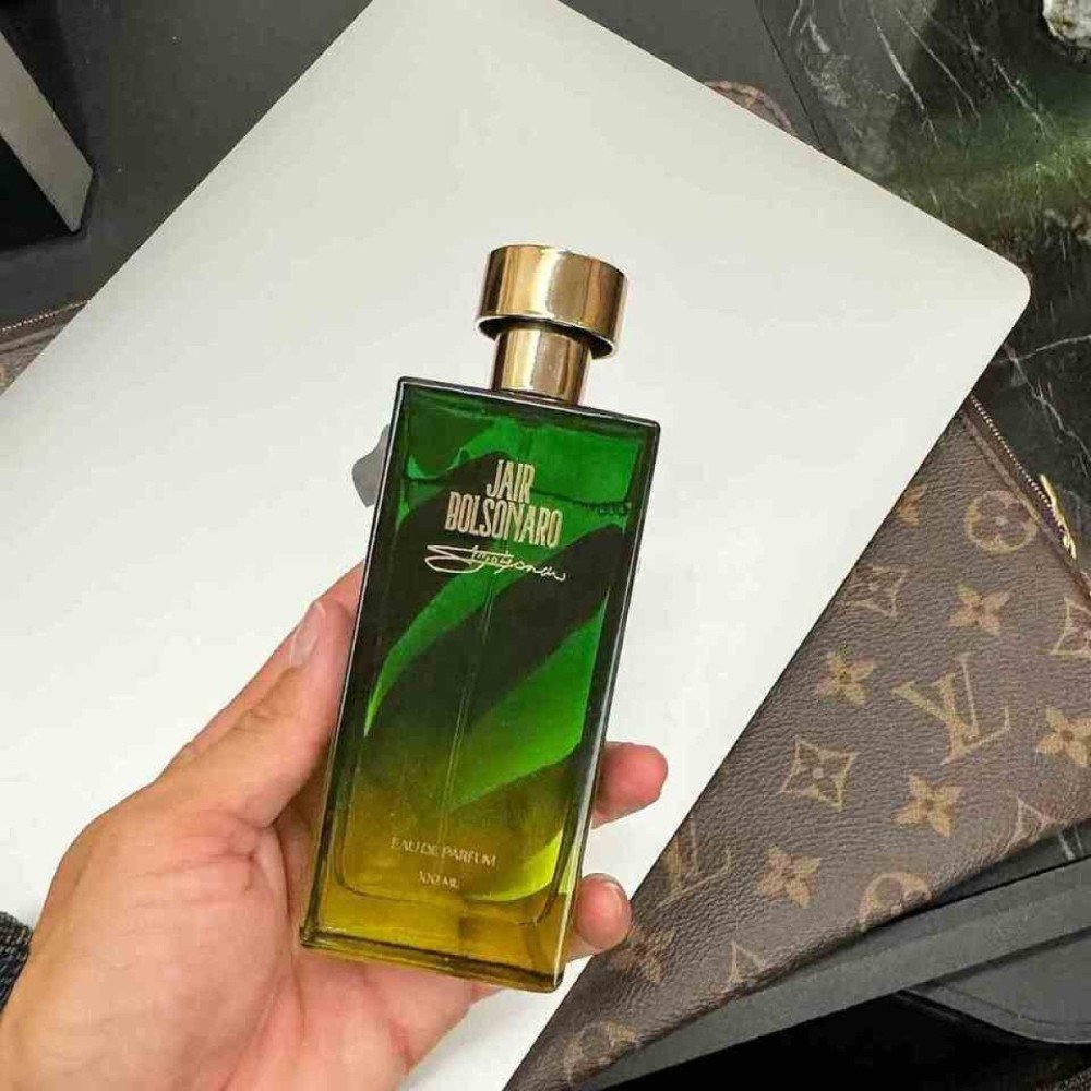 Bolsonaro vai lançar uma linha de perfume em seu aniversário