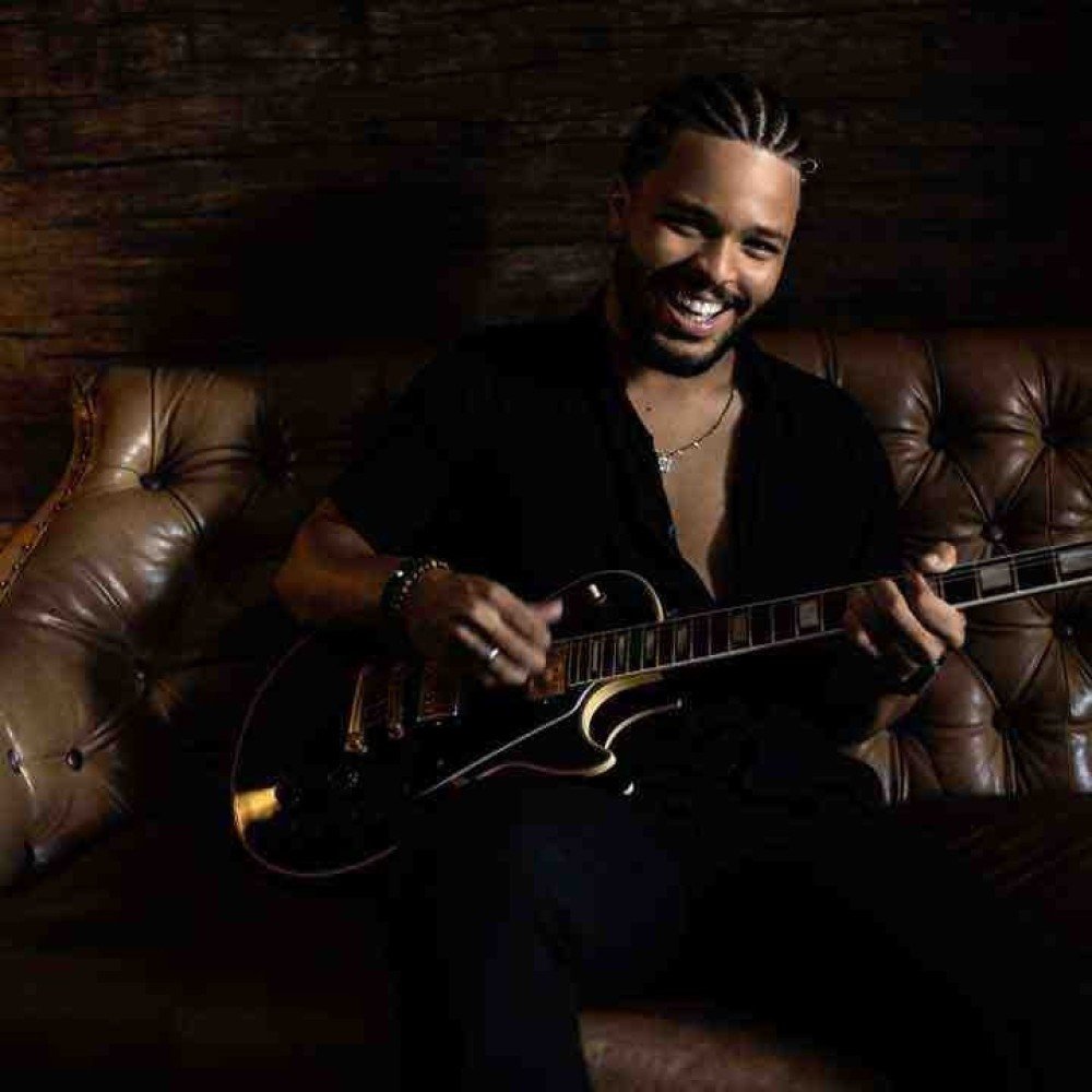 Luccas Nunes, vocalista do Funk You, aposta na carreira autoral