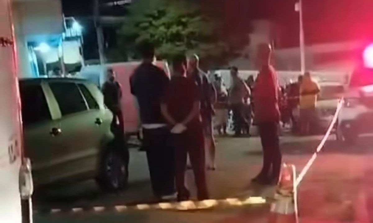 Mulher desmaia ao volante, atropela casal e mata homem na Grande BH ... Mulher desmaia ao volante, atropela casal e mata homem na Grande BH ...