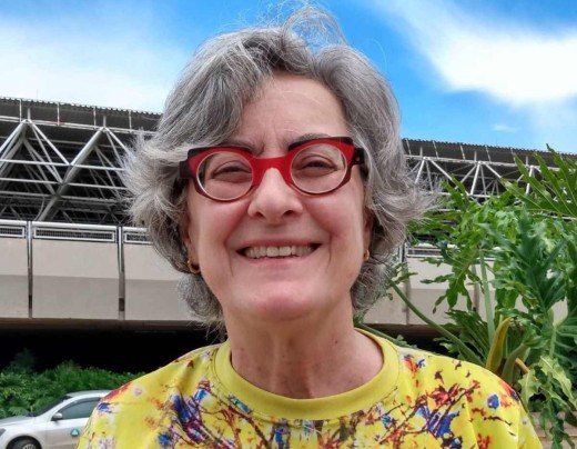 Clara Arreguy lança dois livros em Belo Horizonte, neste domingo (5/5 ...