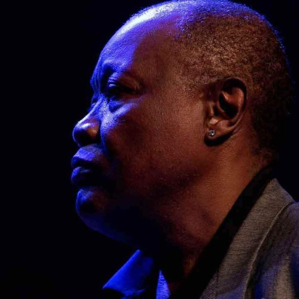 Lorenzo Thompson e artistas do blues fazem show em prol do RS