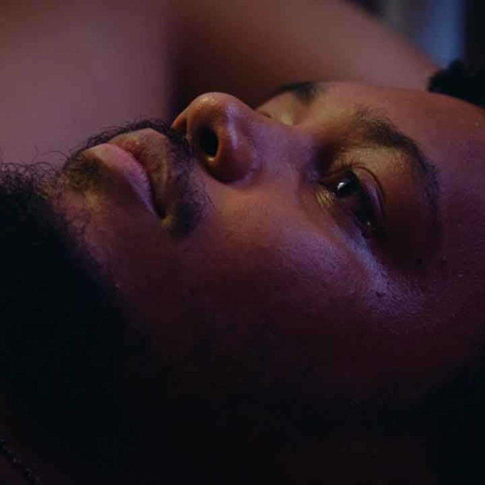 Diretor Guto Parente participa da pré-estreia de "Estranho caminho" em BH