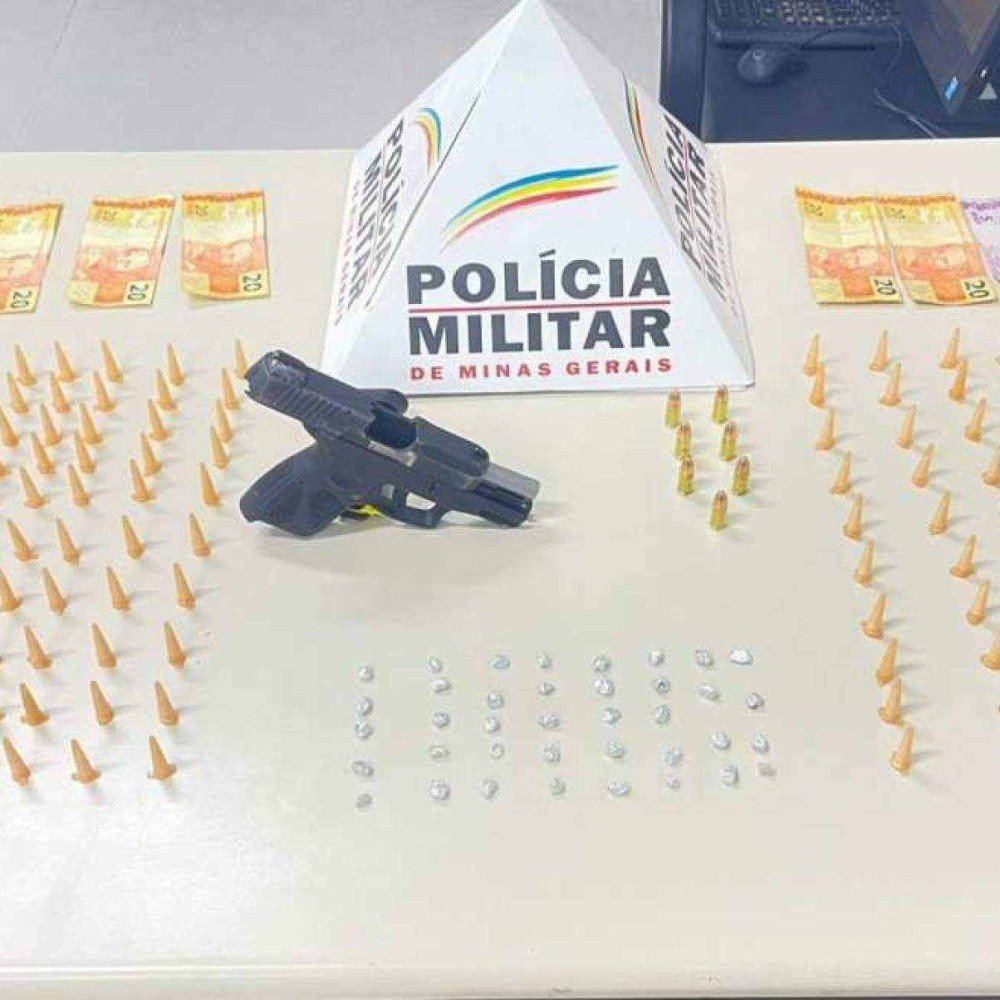 Troca de tiros termina com jovem preso e droga apreendida na Grande BH