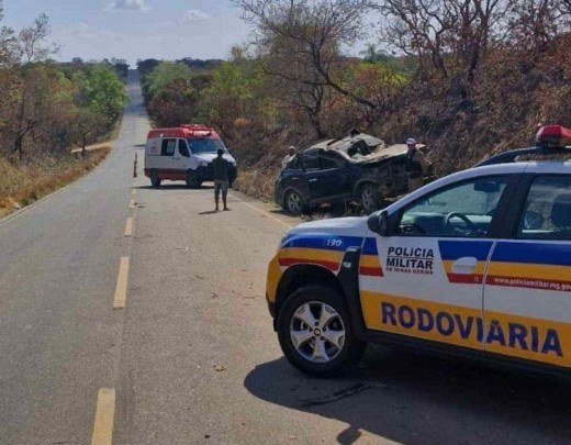 Homem morre em capotamento de carro em rodovia de BH