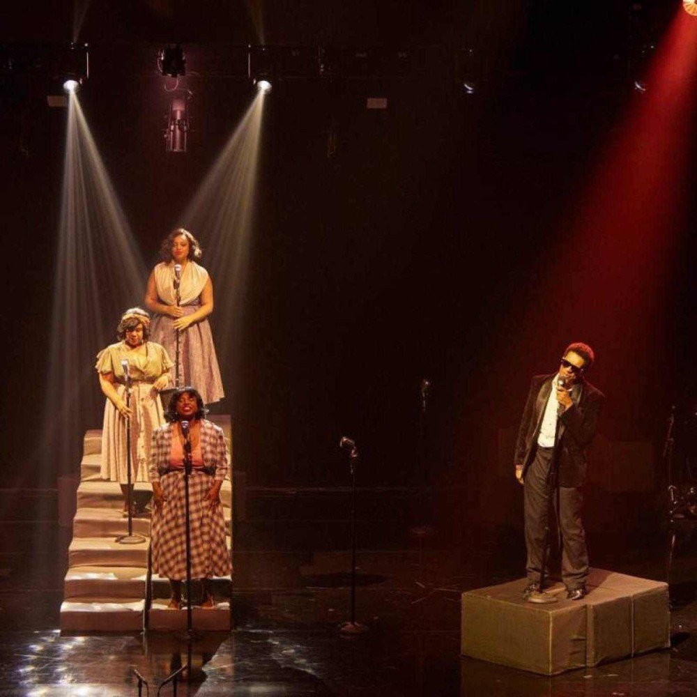 Designer mineiro estreia no teatro com "Ray – Você não me conhece"