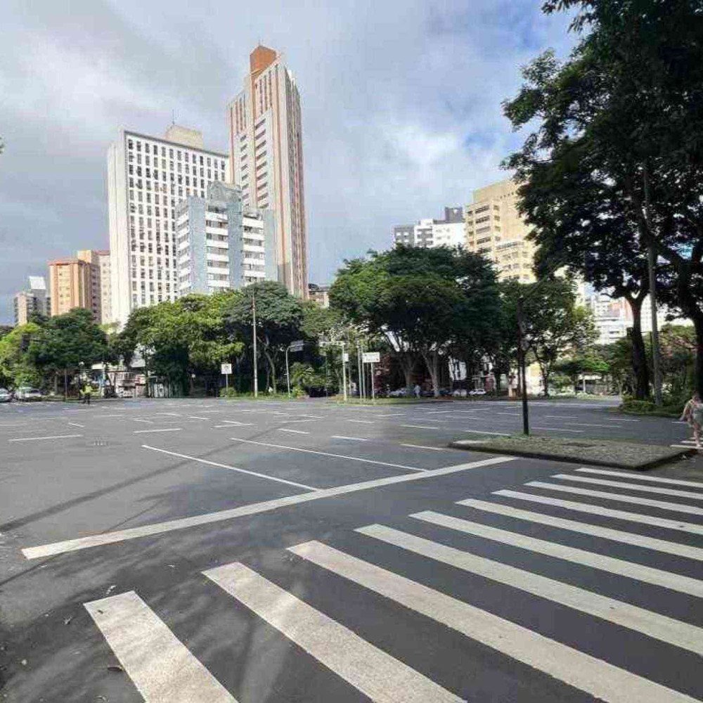 Tempo em BH: capital deve registrar chuva com raios e rajadas de vento