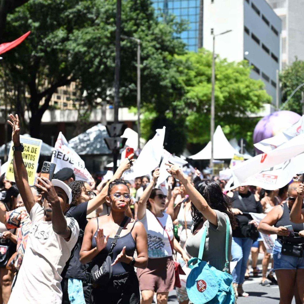 Trabalhadores da educação de BH entram em greve nesta segunda-feira