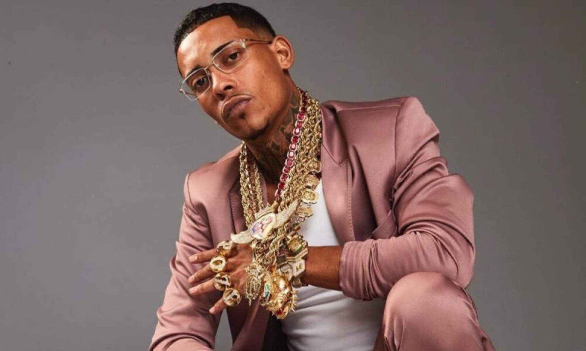 MC Poze reflete sobre o passado e destaca transformação em sua vida