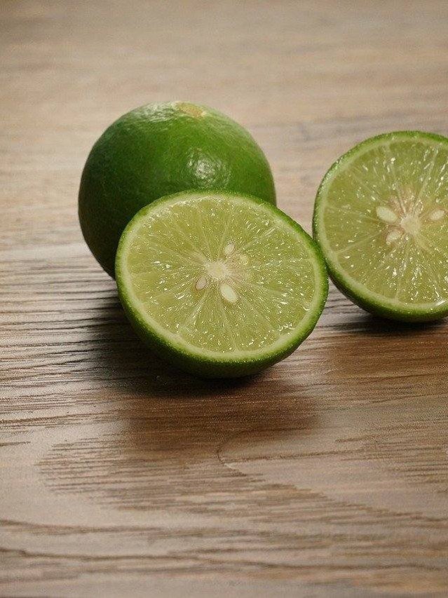 Limão: Versátil na culinária e com 'mil' benefícios para a saúde