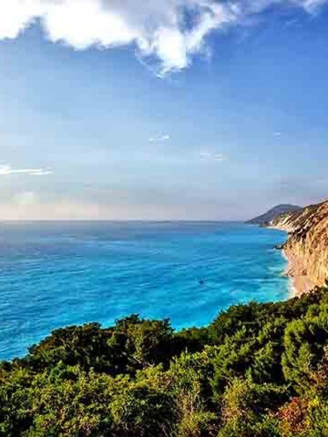 Costas litorâneas charmosas e turísticas encantam em diferentes regiões ...