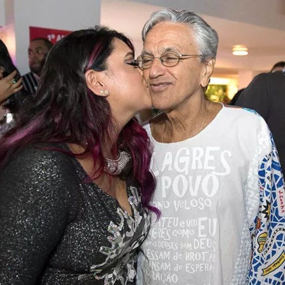 Caetano Veloso lamenta morte de Preta Gil: 'Choro desde que soube'