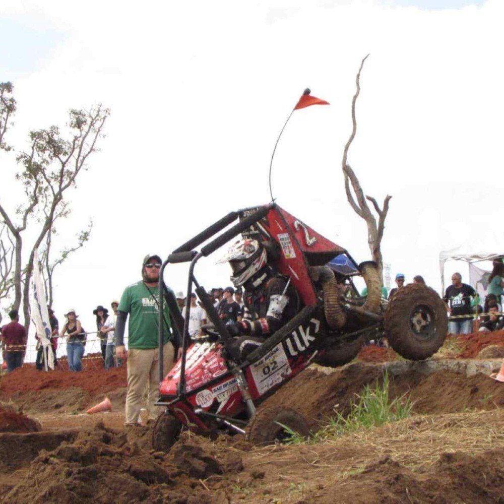 Rumo aos EUA, carro produzido pela UFMG já conquistou 3 títulos nacionais
