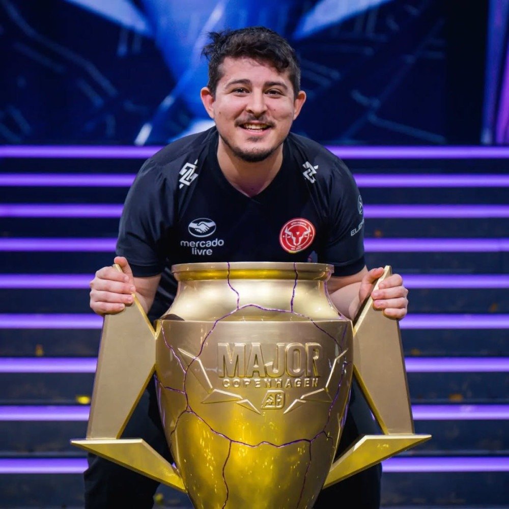 W7M E-sports revela bastidores e destaca equidade em equipes