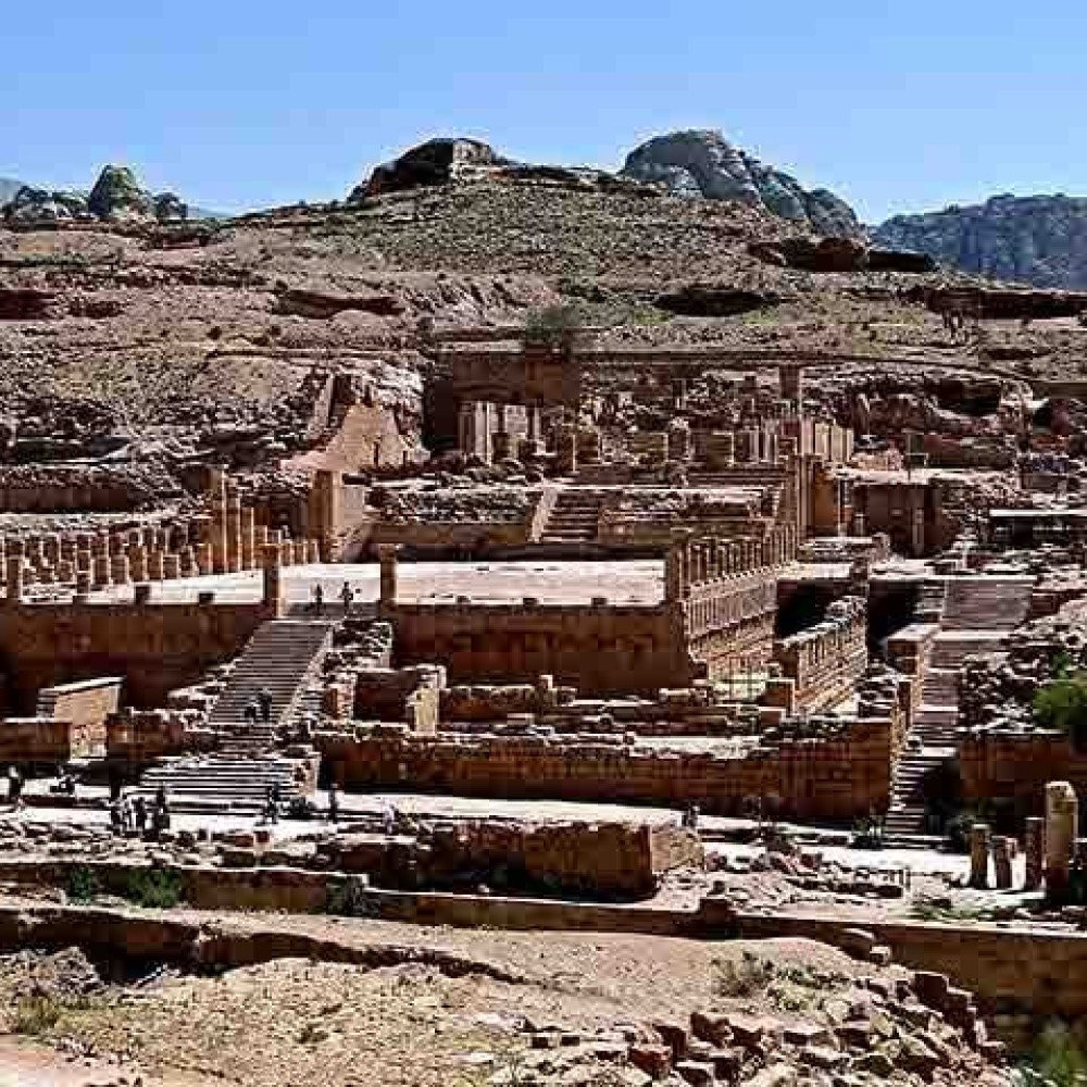 Esculpida em rocha cor-de-rosa, Petra é patrimônio da Humanidade no ...