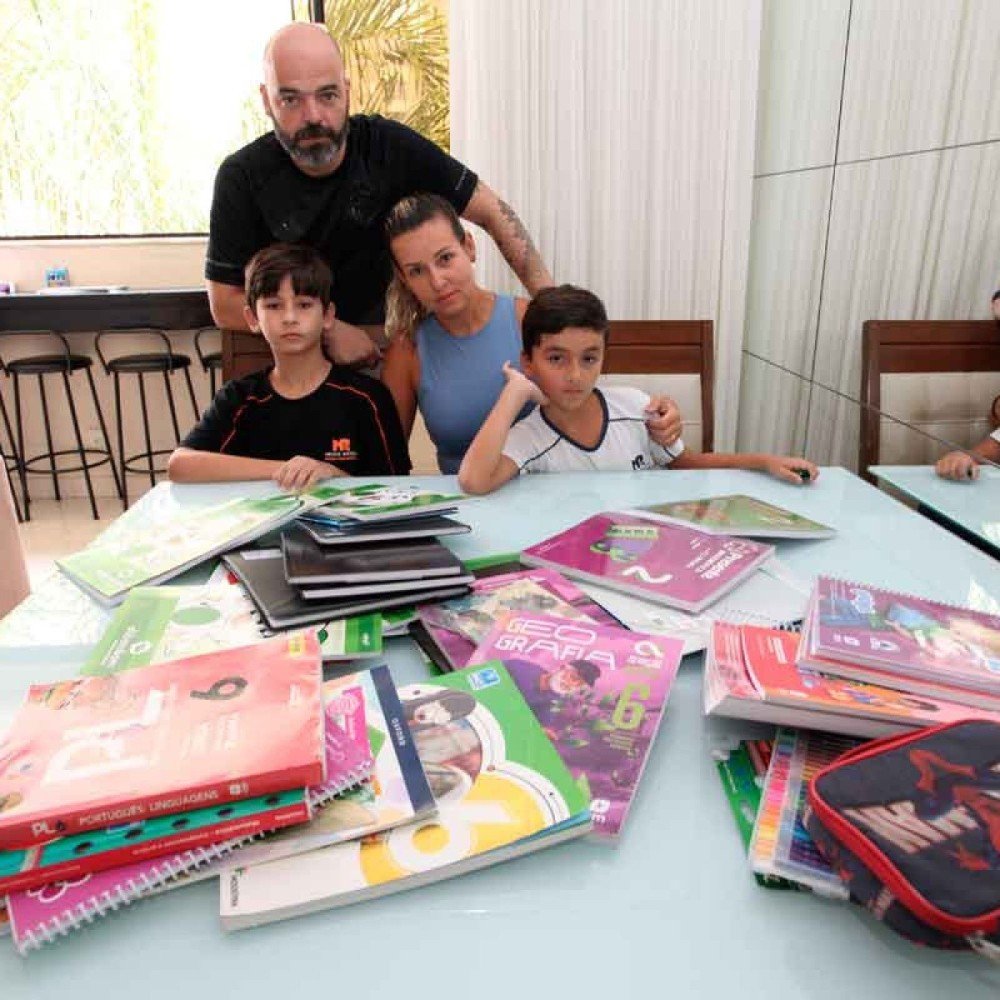 Pais tropeçam em "armadilhas" na compra de material escolar