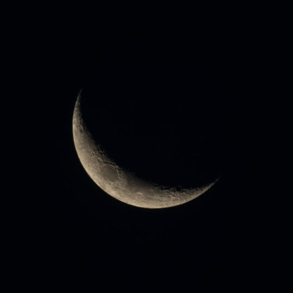 Simpatia da Lua Crescente para trazer dinheiro e paz