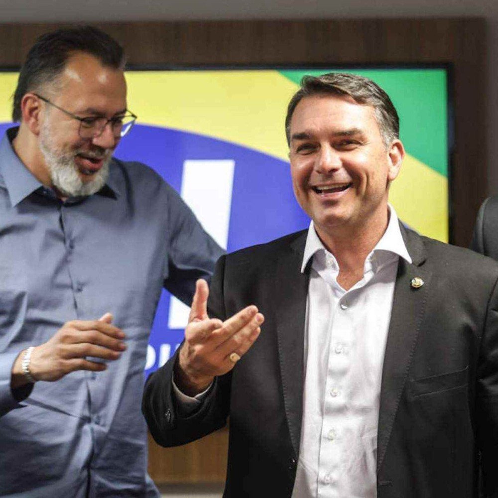 Flávio diz a aliados que vai definir ministro da Economia para mandar ...