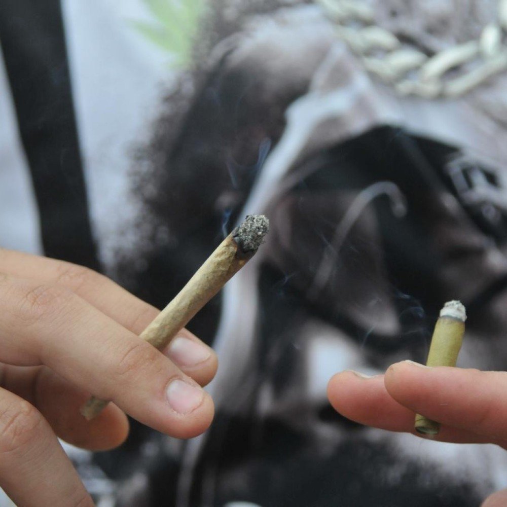 Câmara de BH aprova multa de R$ 1,5 mil para porte de drogas