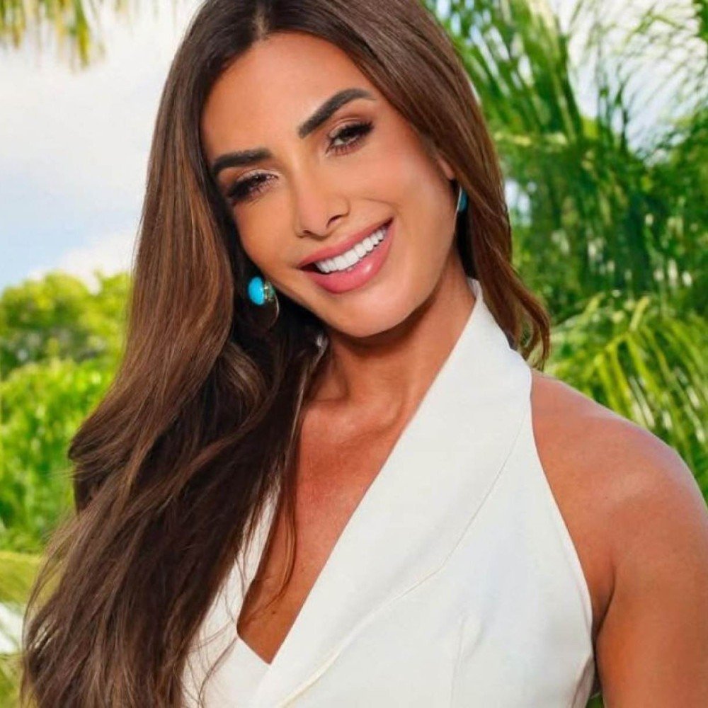 Nicole Bahls revela diagnóstico de alopecia; veja receita de tônico capilar