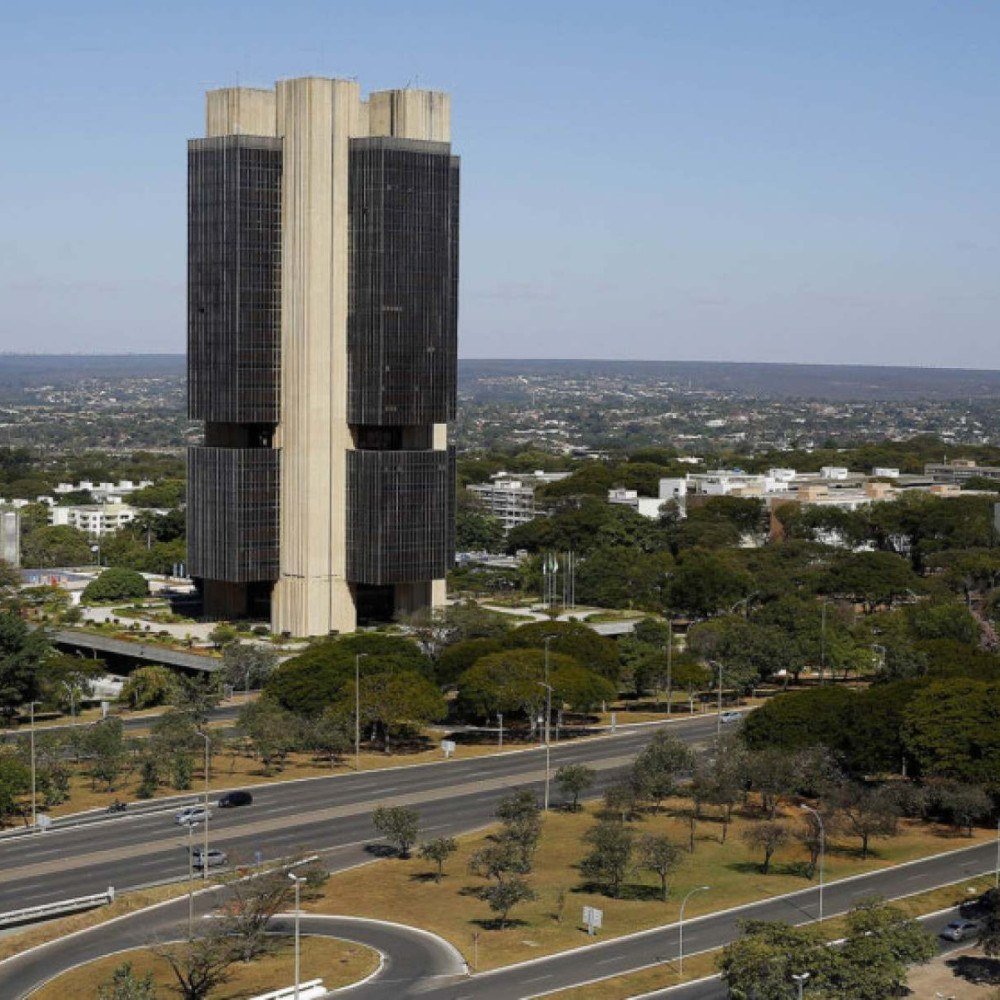 Fim do ciclo de corte de juros já leva mercado a prever PIB menor em 2027