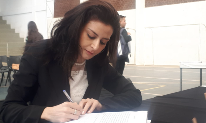 Mãe de delegada que atirou em policiais chega a BH para ajudar em ...