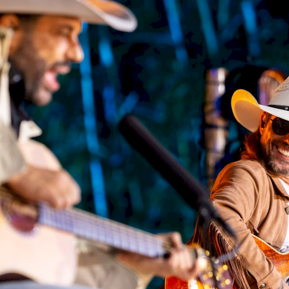 Edson e Hudson mergulham em suas raízes no projeto 'Modão é sempre modão!'